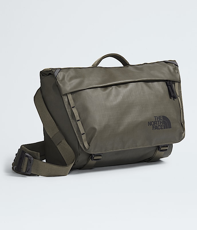 Base Camp Voyager Messenger Bag | The North Face Canada